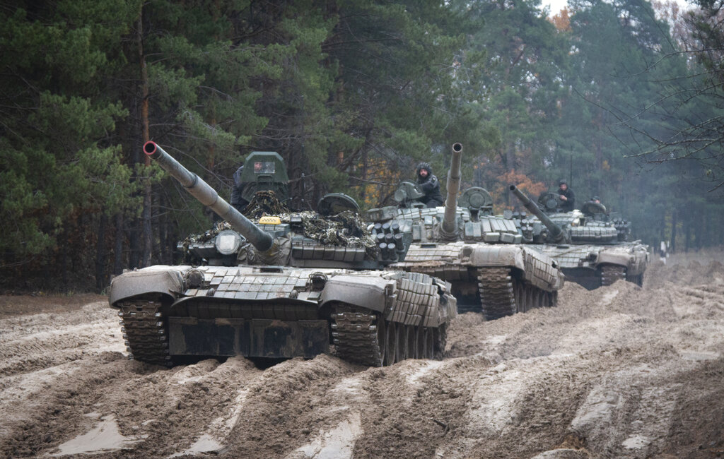 France Moving Quickly Into Arms Dealing as Russia Stumbles in Ukraine ...