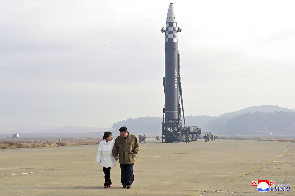 New Glimpse of North Korea’s Kim and Daughter Points to a Tween-Aged ...