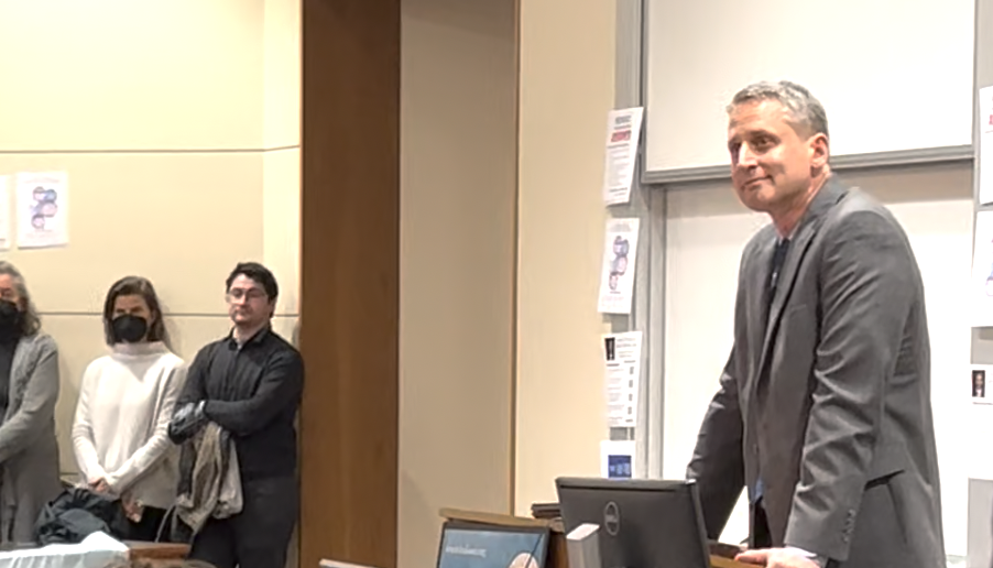 Stanford Law Students Scream at Federal Appellate Judge, Call Him ‘Scum ...
