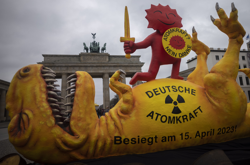 Despite Energy Shortages, Germany Closes Last of its Nuclear Reactors ...
