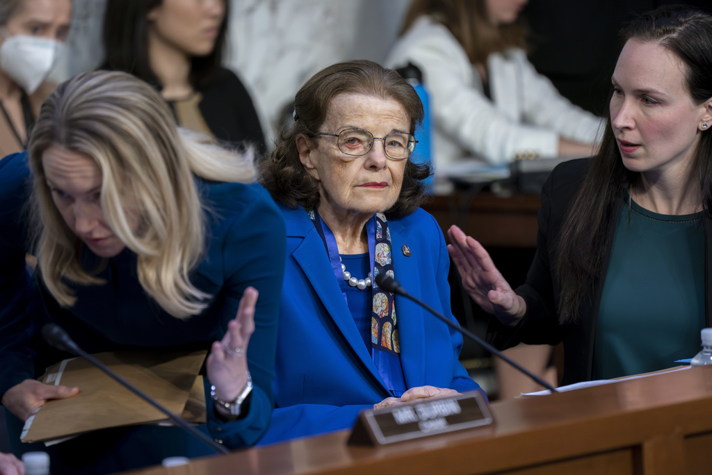 Senator Feinstein Briefly Hospitalized After Fall at Home | The New ...