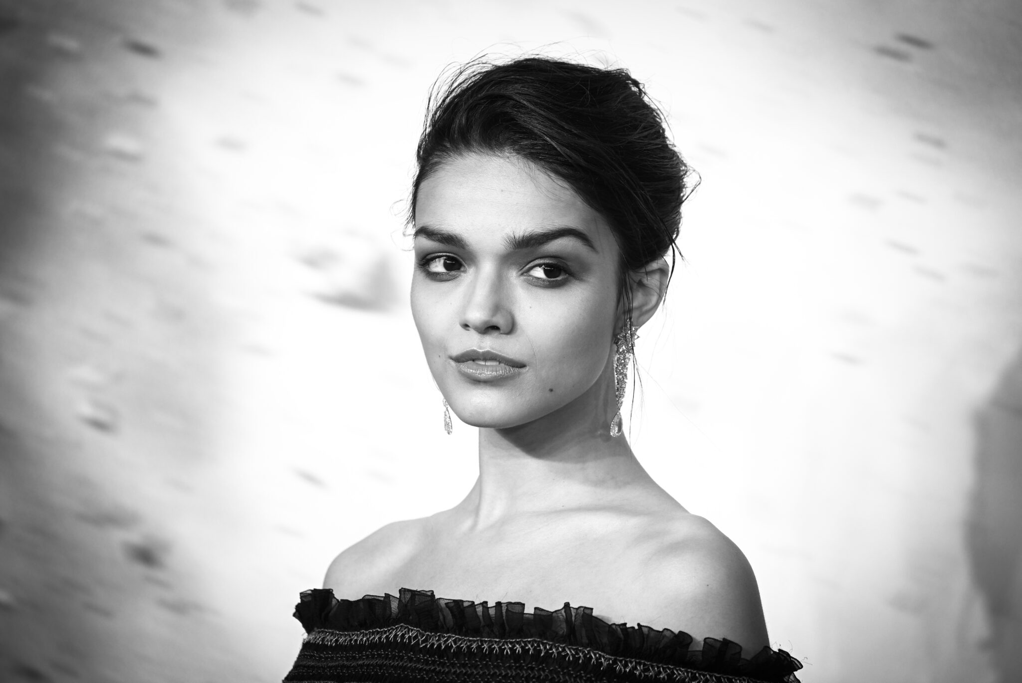 ‘Snow White’ Star Rachel Zegler Apologizes Again After Potty-Mouthed ...