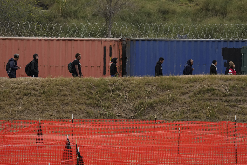 Small Towns Overrun by Migrants Begin Pleading for Help as Biden’s ... Small Towns Overrun by Migrants Begin Pleading for Help as Biden’s ...