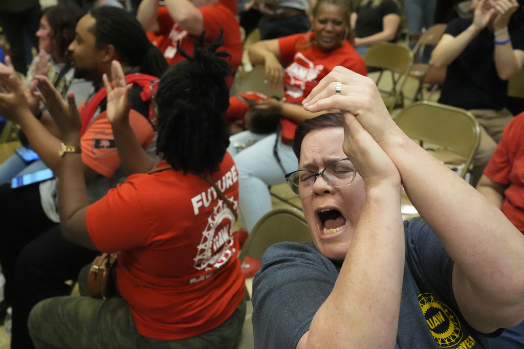 UAW, Seeking to Unionize Southern States, Celebrates Historic Win at ...