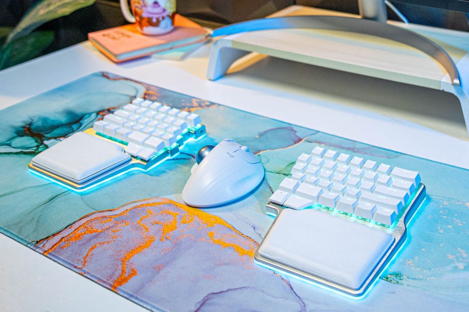 Review: The Dygma Split Keyboard is an Ergonomic Style Icon | The New ...