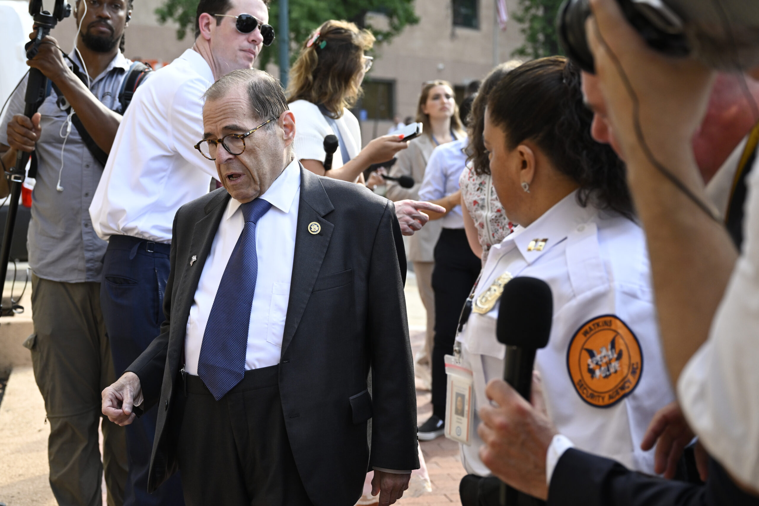 ‘Sad and Frustrated’ House Democrats in Disarray After Meeting on Biden ...