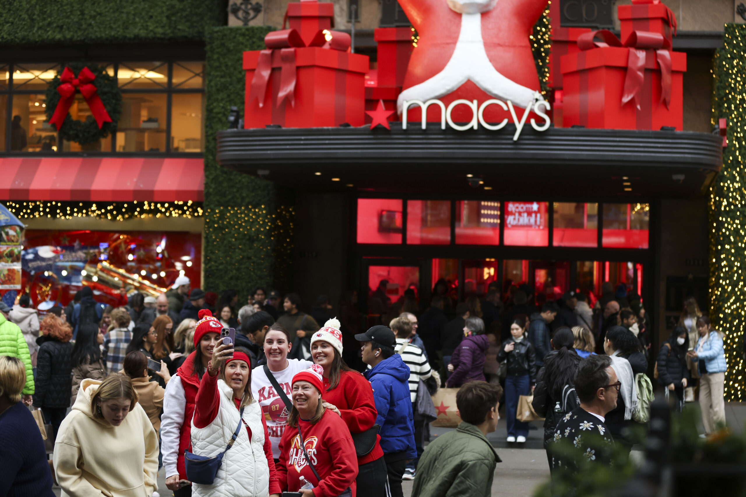 California’s Attorney General Wants Holiday Shoppers To Report Stores ...