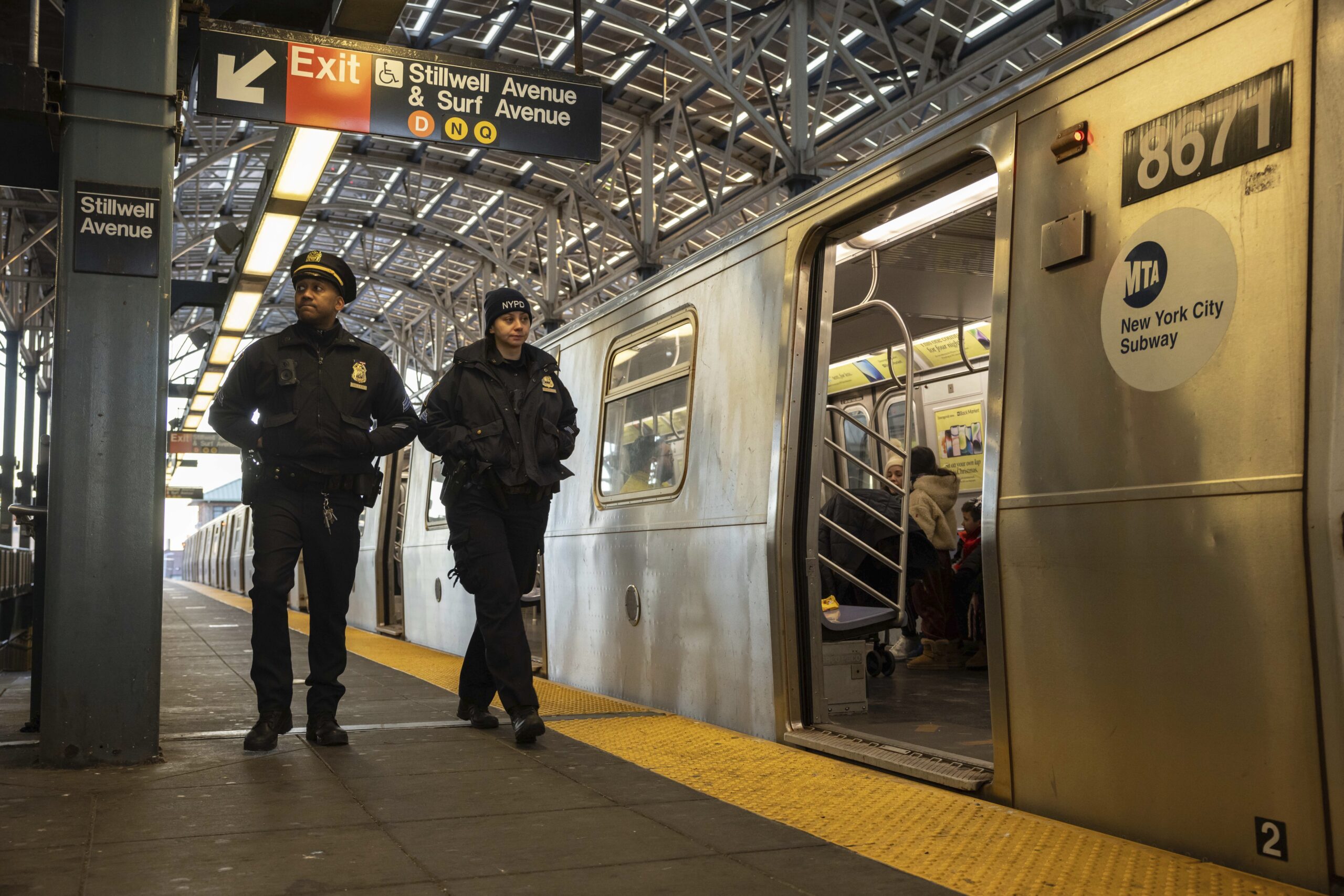 Mayoral Candidates Are Feeling the Heat as New Yorkers Grow Fed Up With ...