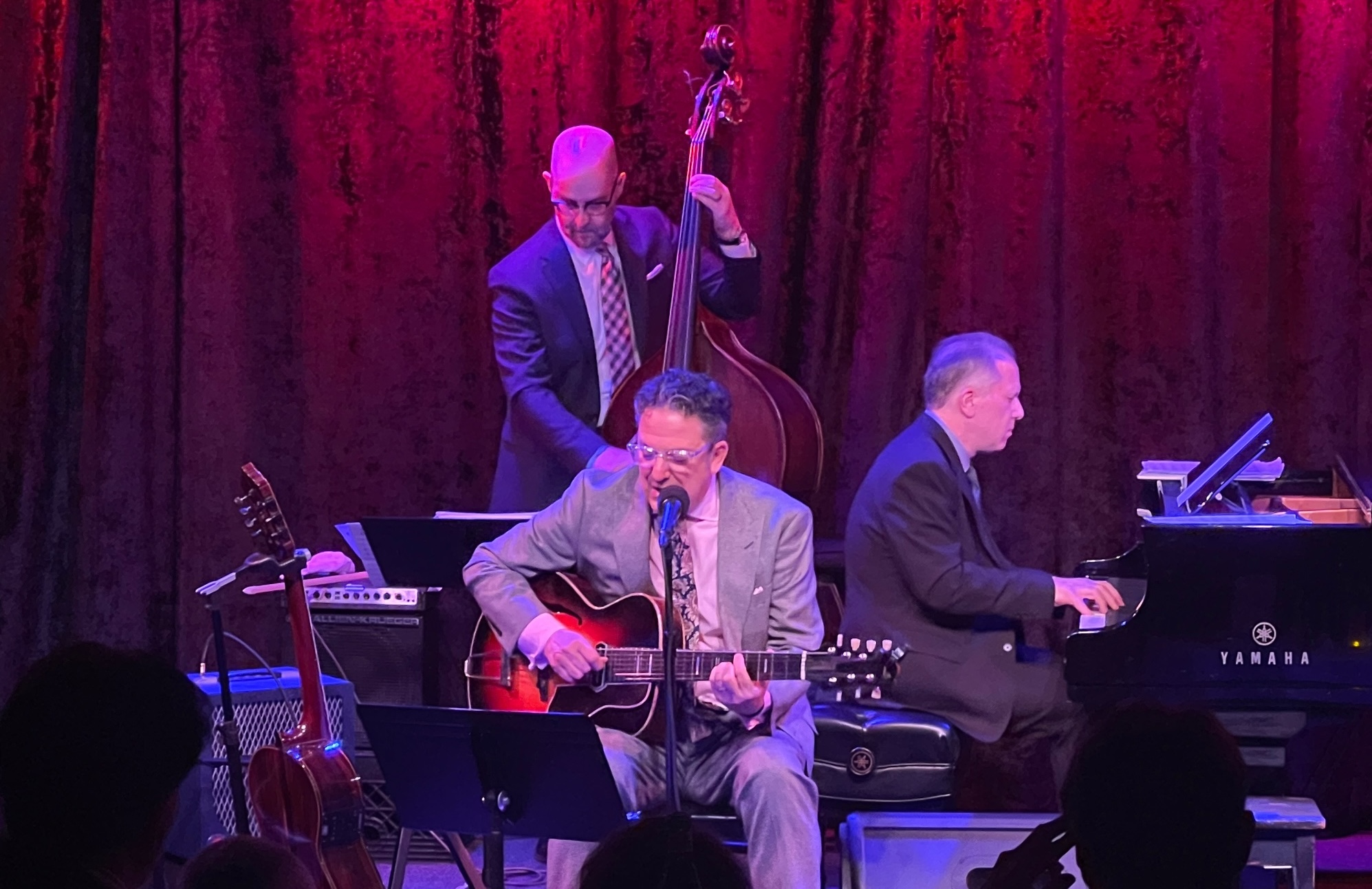 The Multitalented John Pizzarelli Engages With His Singing, Entertains ...