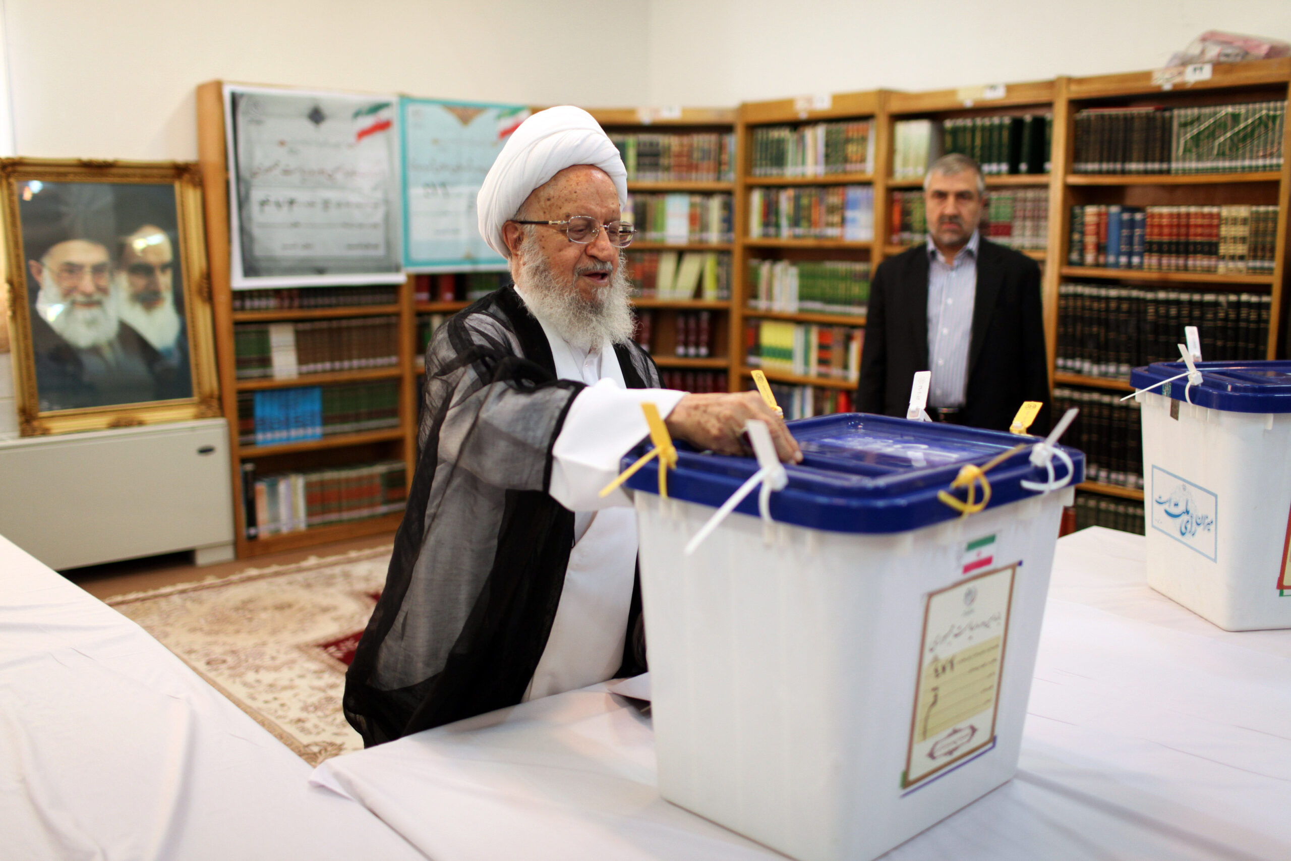 35 Years After Edict Against Salman Rushdie, Iranian Cleric Issues New ...