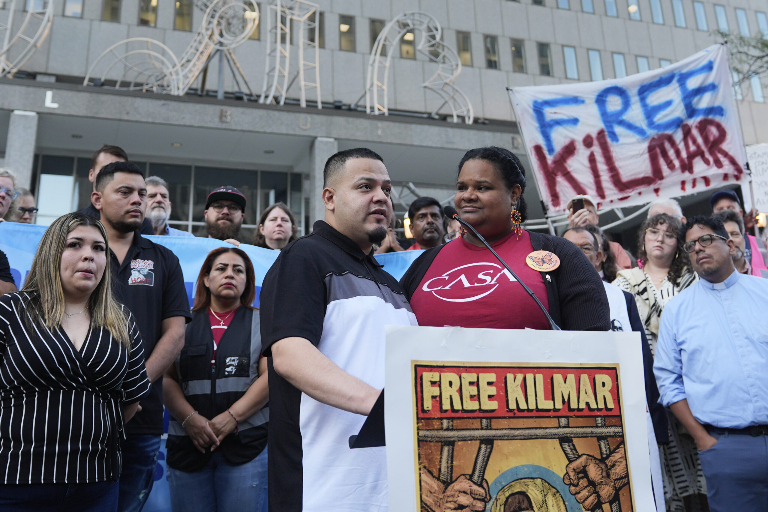 Federal Judge Blocks Deportation of Alleged MS-13 Gang Member Kilmar ...